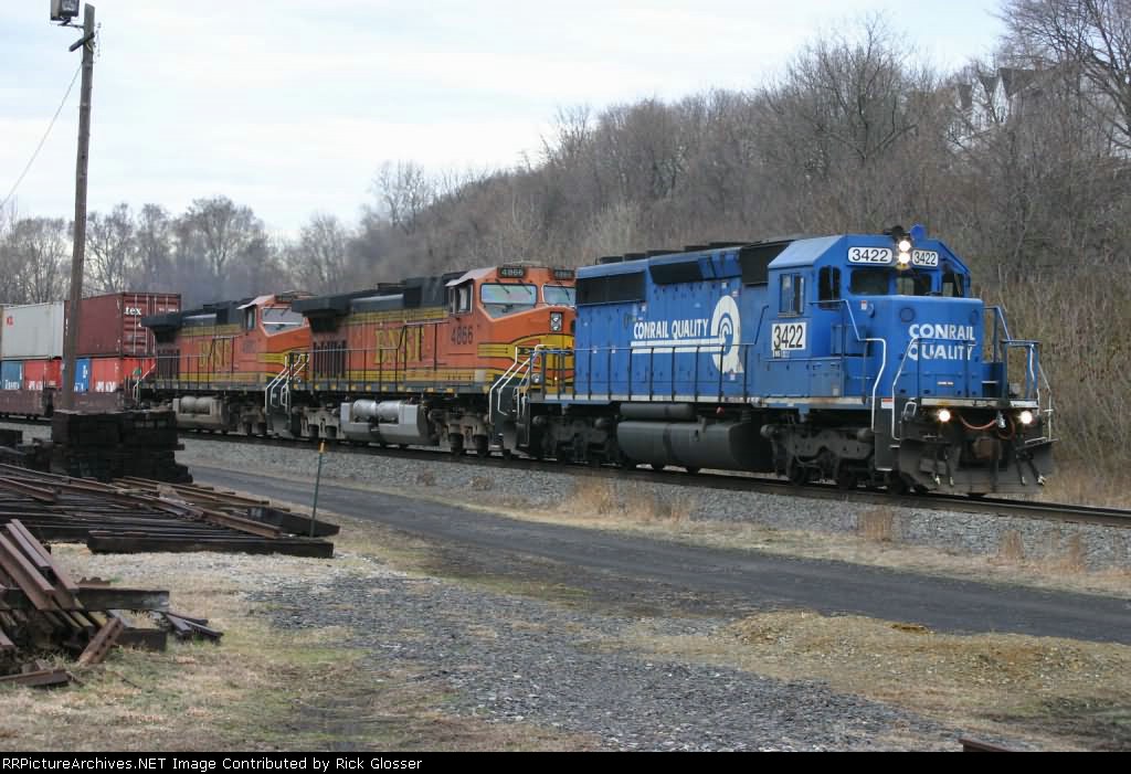 NS EB i4Z @ 0727 hrs. Two BNSF Units Trailing Ex-Conrail